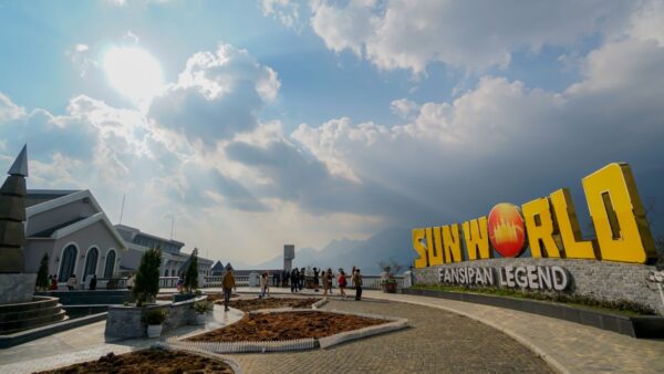 Sun World Fansipan Legend: A Scenic Paradise for Tourists