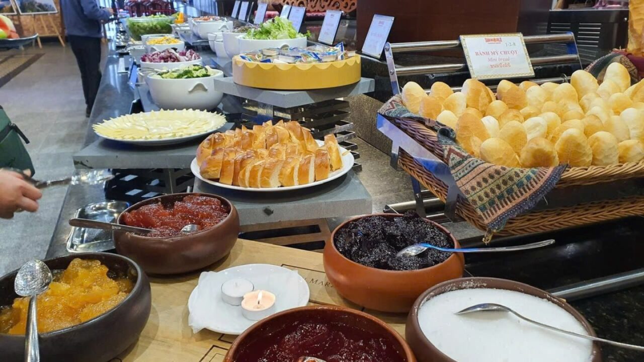 Van Sam Restaurant Sapa: A Review for Food Lovers’ Delight