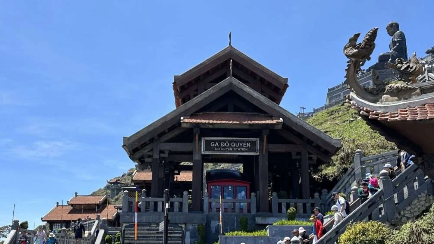 Glide to the Top: How to Get to Fansipan Summit by Cable Car?